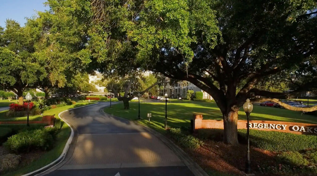 Senior Living Photo Gallery | Regency Oaks